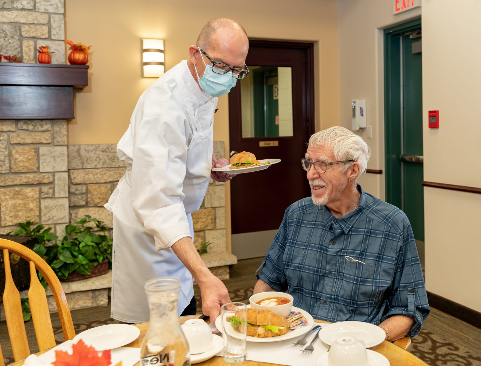 Dining - Luther Riverside Terrace